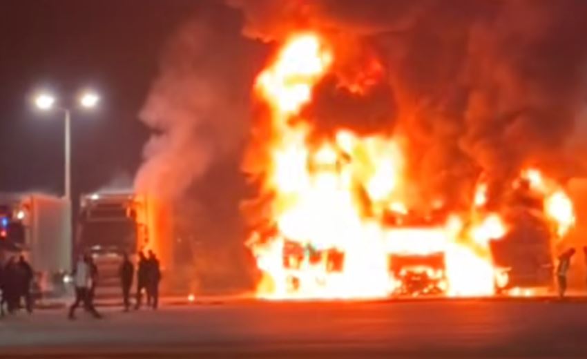 Четири камиони изгореа во фирма во Визбегово Сител Телевизија