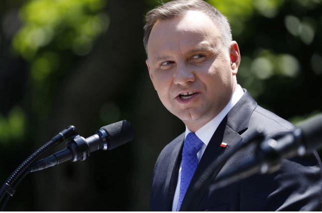 Дуда бара гаранции дека Нетанјаху нема да биде уапсен доколку го посети ...