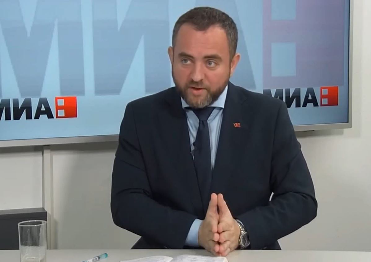 Тошковски До крајот на април сите ќе добијат повик за сликање за пасош